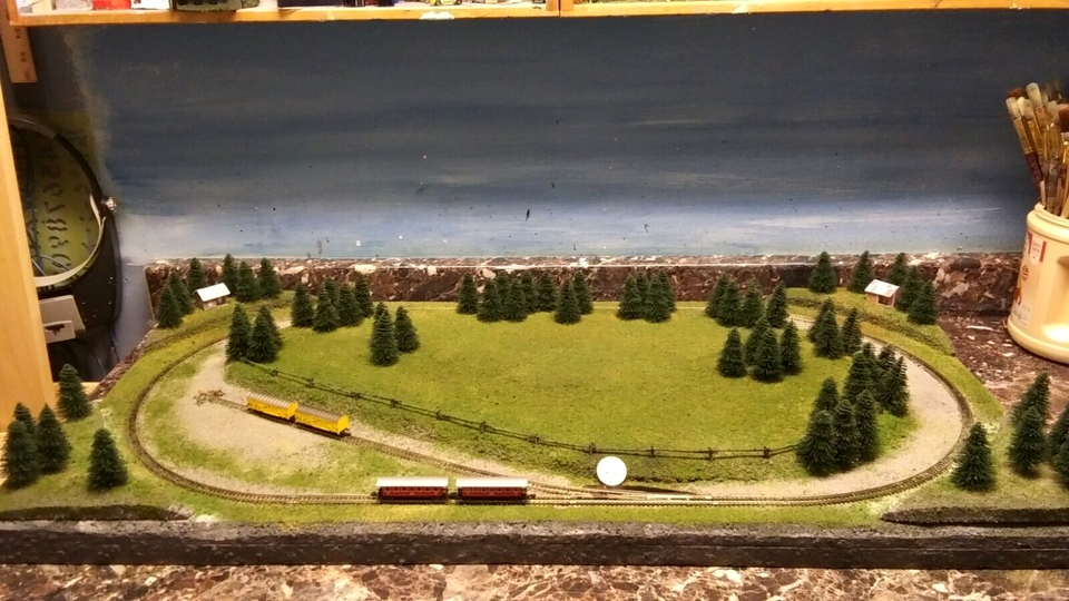 Z Scale layout Handmade Custom 18" X 34" platform w/ Marklin Z scale ...