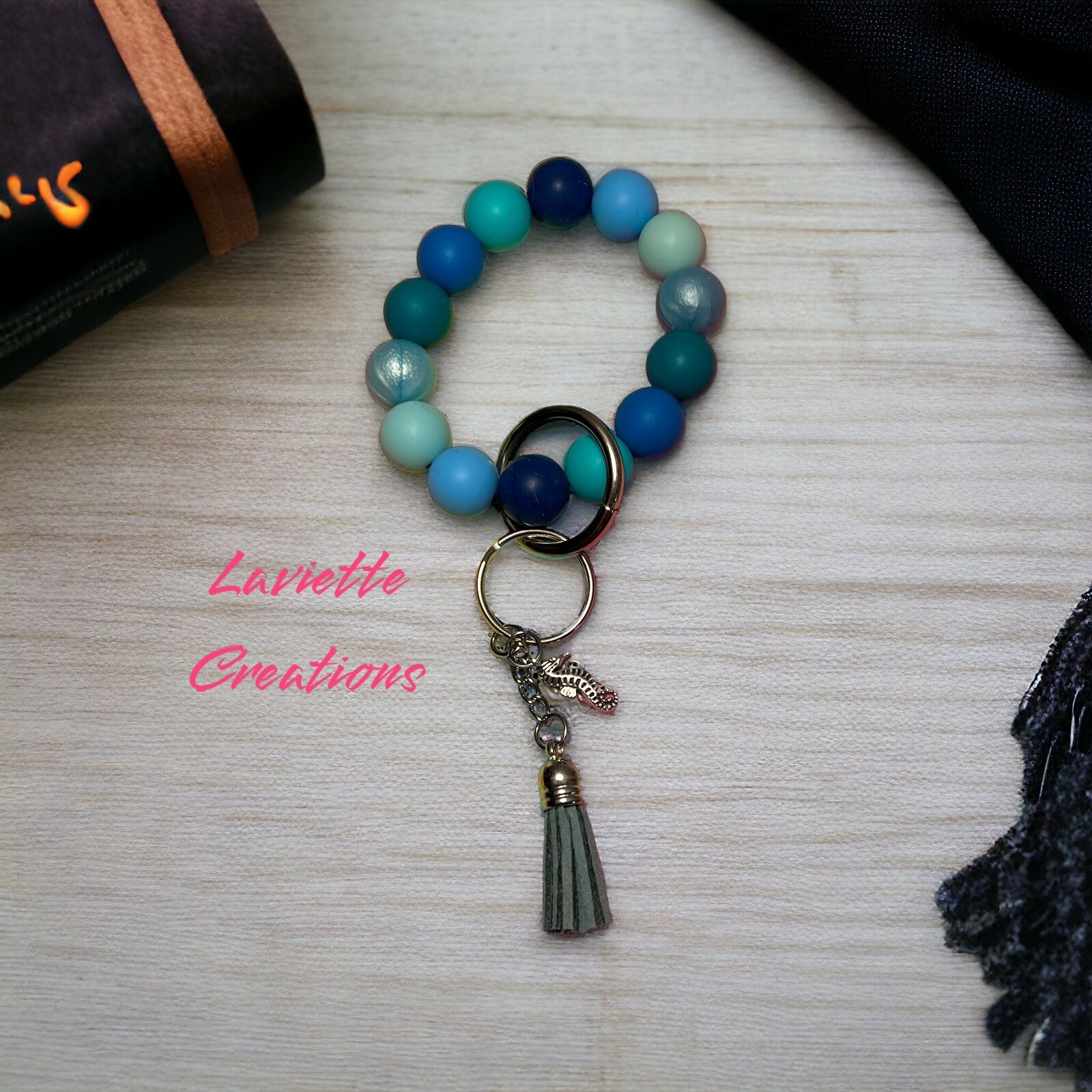 Bracelet Keychain Wristlet, Silicone Bead Key Ring Bracelet for Women ...
