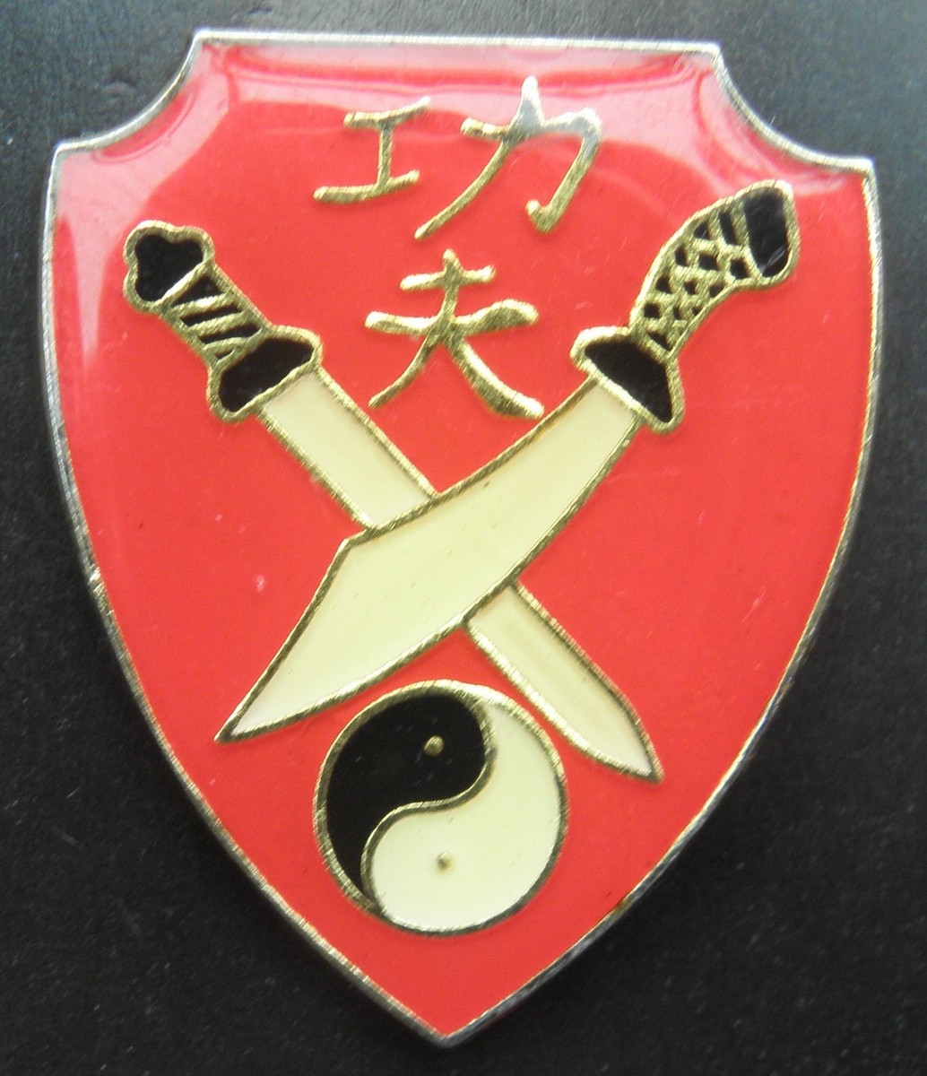 Crossed Ninja Swords