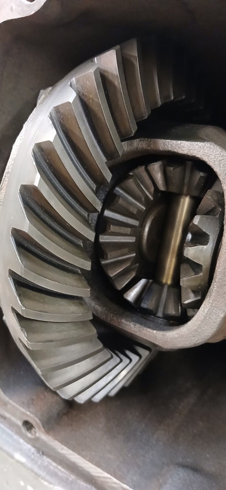 Datsun 240z 260z 280z R180 Rear Differential 11.37 3.36 Ratio | eBay