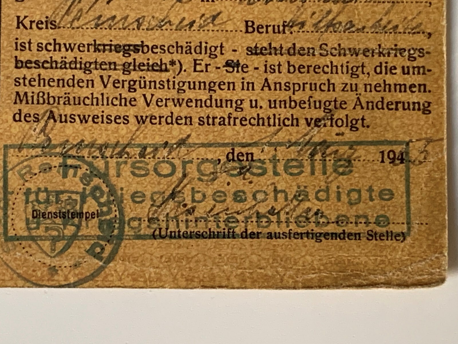 2x Kriegs-Schwerbeschädigtenausweis 1955-63 Remscheid Bez. Düsseldorf ...