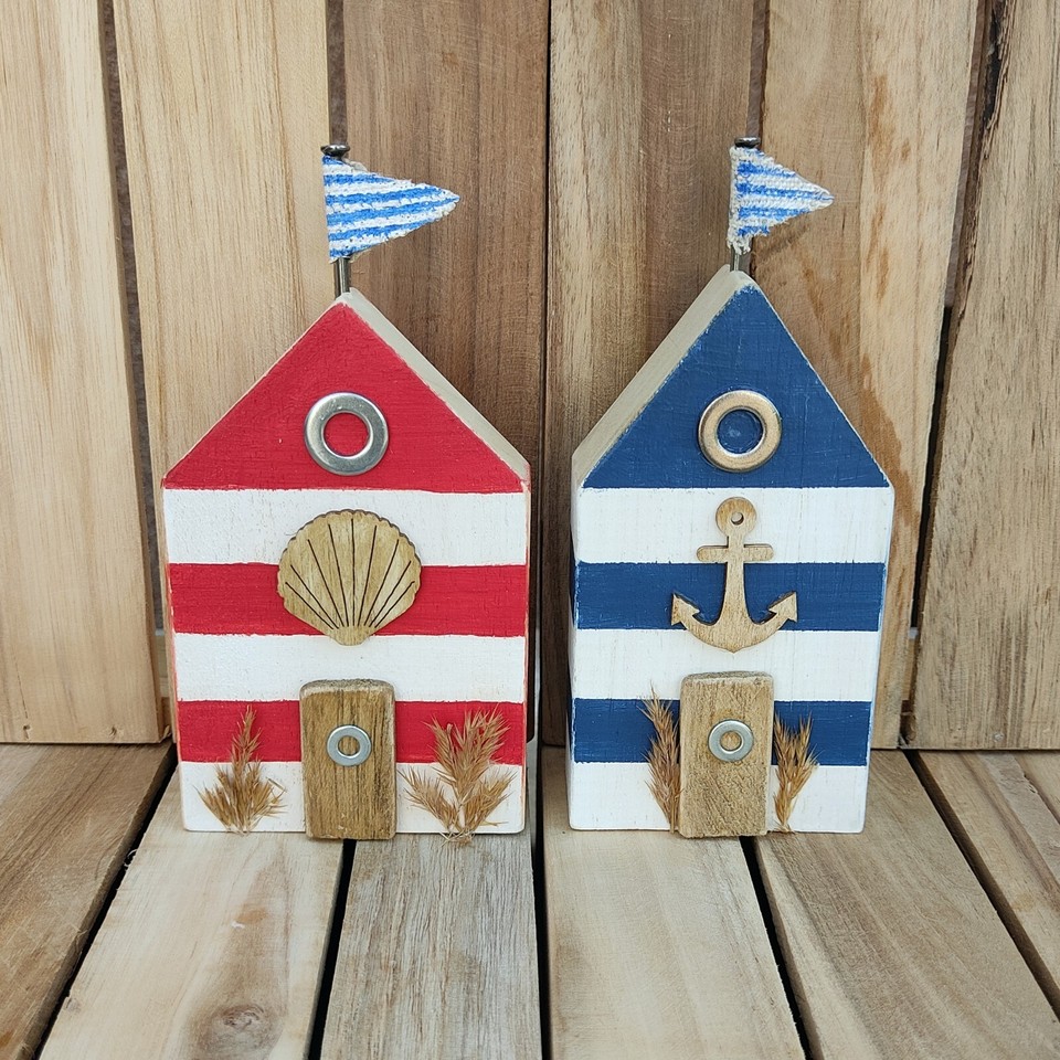 Mini Beach Huts. Hadmande Wooden Coastal Houses. Seaside Nautical Shelf ...