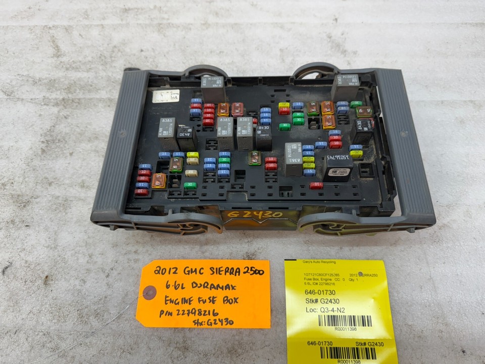 11-14 GMC CHEVROLET SILVERADO 2500HD 3500HD 6.6 LML FUSE RELAY BOX ...