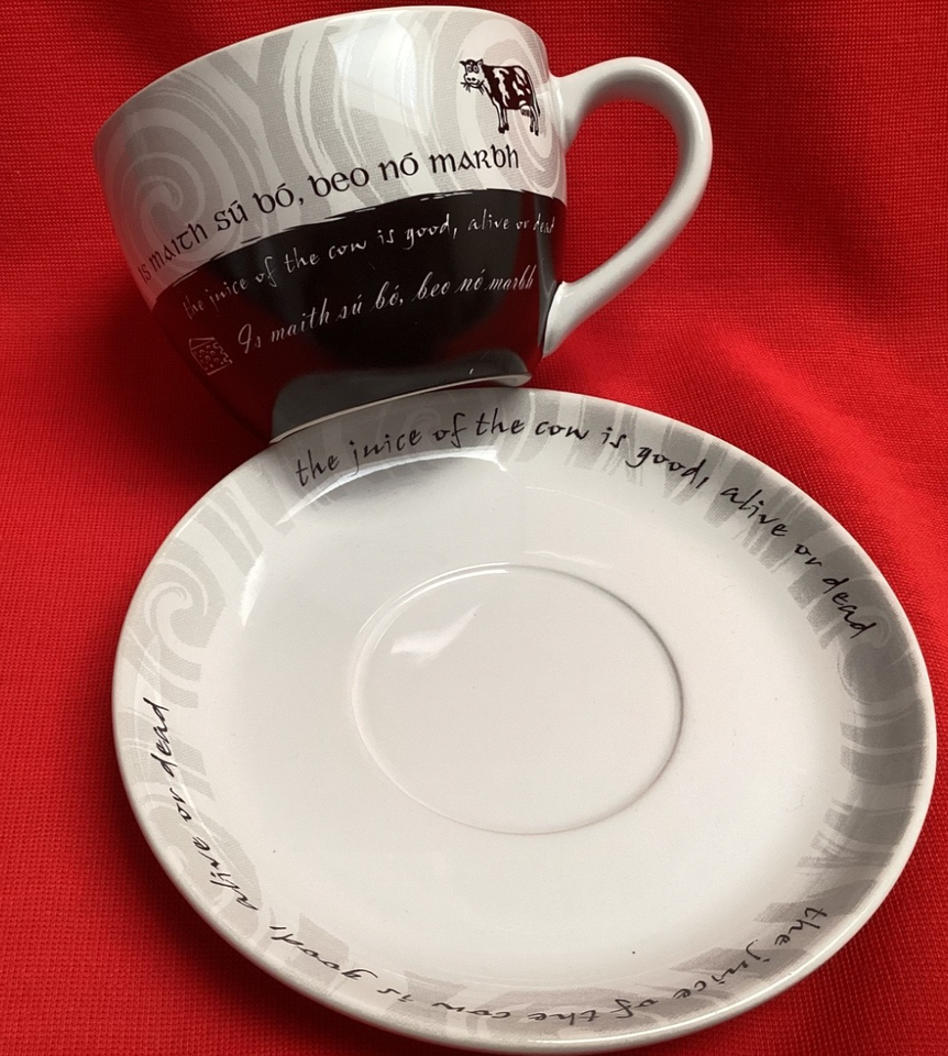JOHN HINDE ~ IRISH PROVERBS SEANFHOCAL - COW ~ BREAKFAST CUP & SAUCER ...