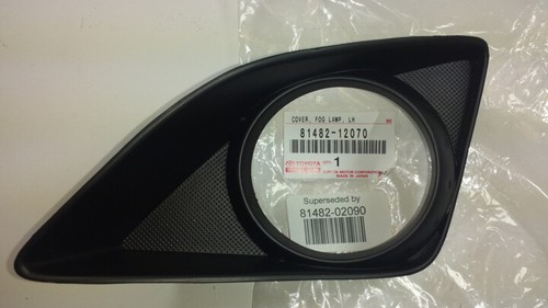 New Genuine OEM Toyota 81482-02090 Driver Side Fog Lamp Hole Cover 09 ...