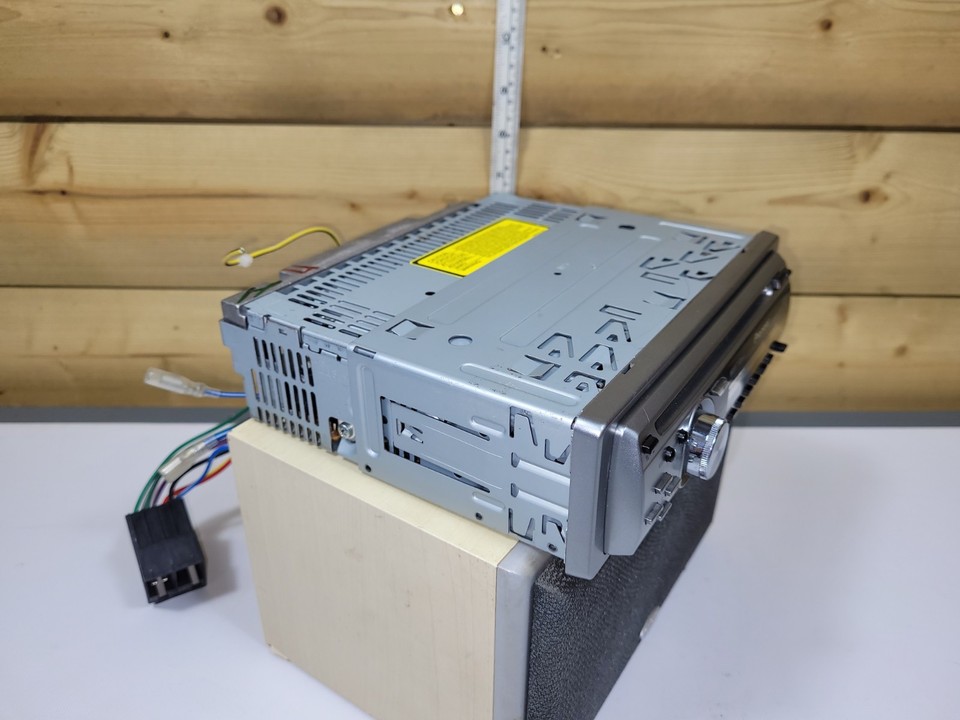 Pioneer Car Radio CD player - Pioneer DEH-P4800MP Multi-CD Player With ...