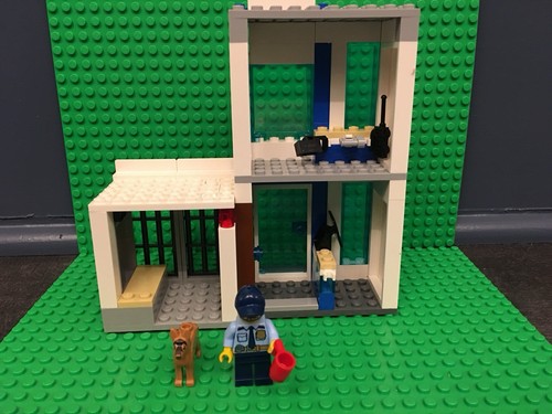 LEGO Town: Police Brick Box 60270. See description Police, Robber, Jail ...