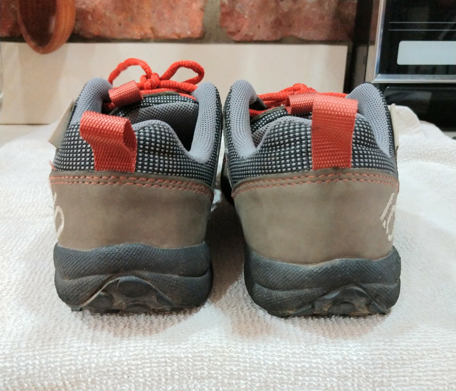 FIVE TEN 5.10 WOMENS sz 7.5 APPROACH SHOES STEALTH SOLES | eBay