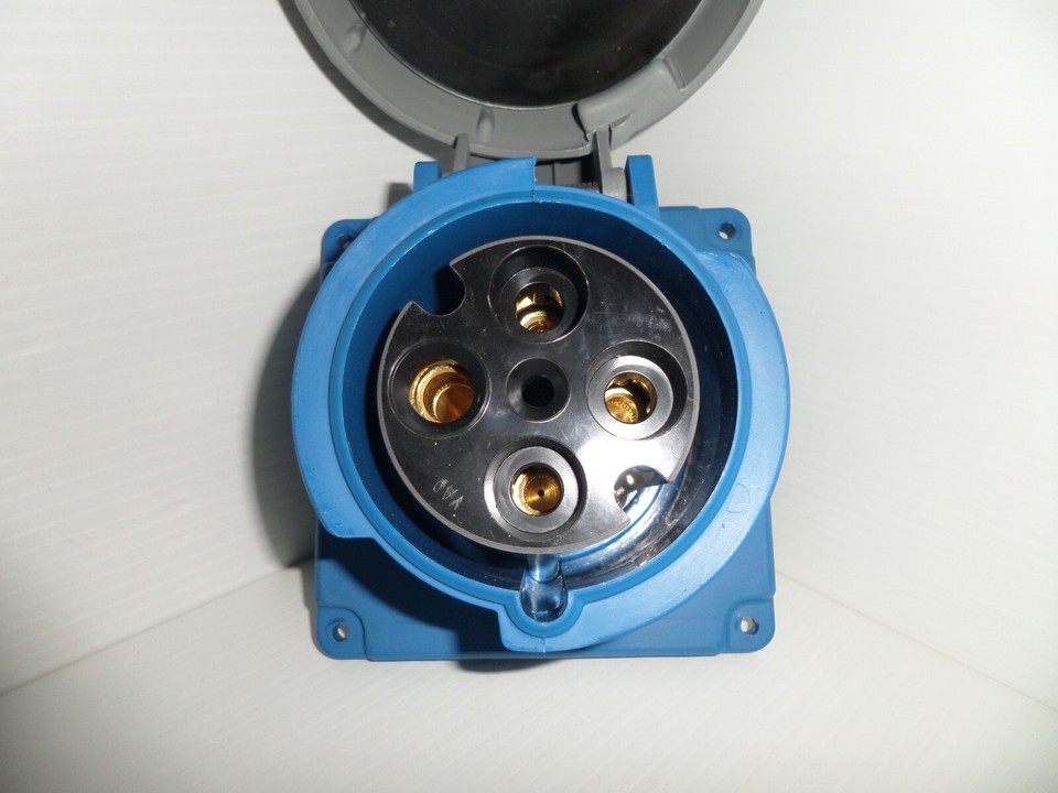 ⭐NEW TAKEOUT⭐ HUBBELL HBL4100R9W 100-Amp PIN&SLEEVE RECEPTACLE 250V ...