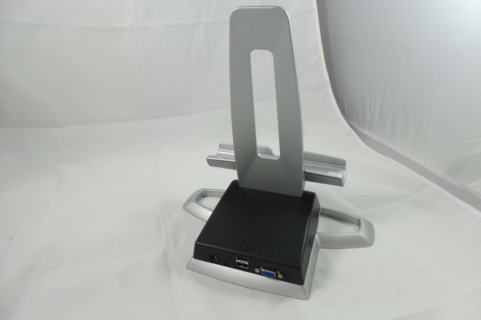 ViewSonic Docking Station for AirPanel V110 - DC In & 2 USB Ports (SDH ...