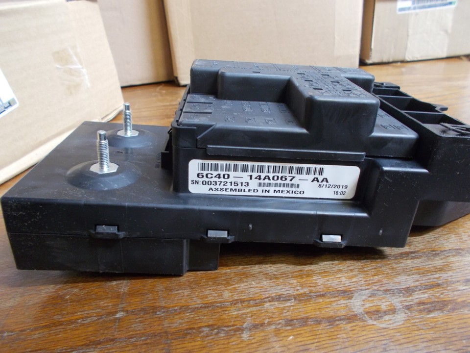 New Ford OEM Fuse Panel Junction Box 6C4Z-14A068-AA | eBay