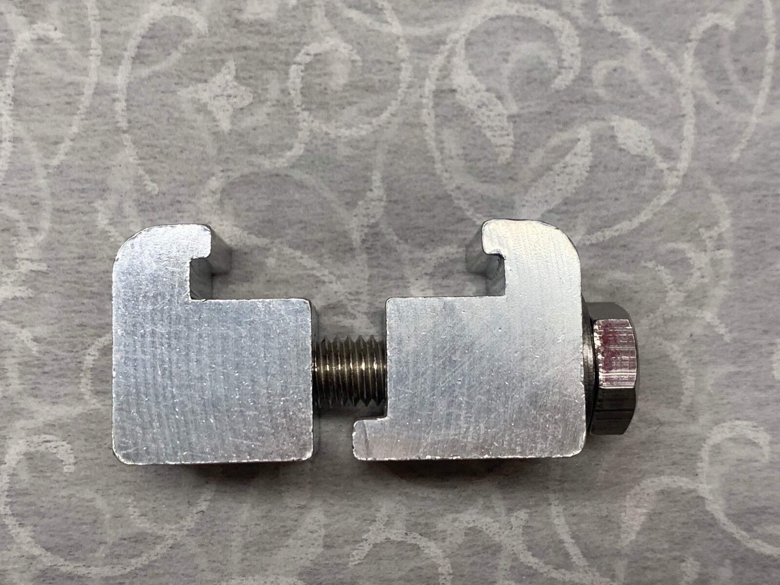 KURT J. LESKER QF-SDC-AL1 Aluminum Double Claw Clamp | eBay