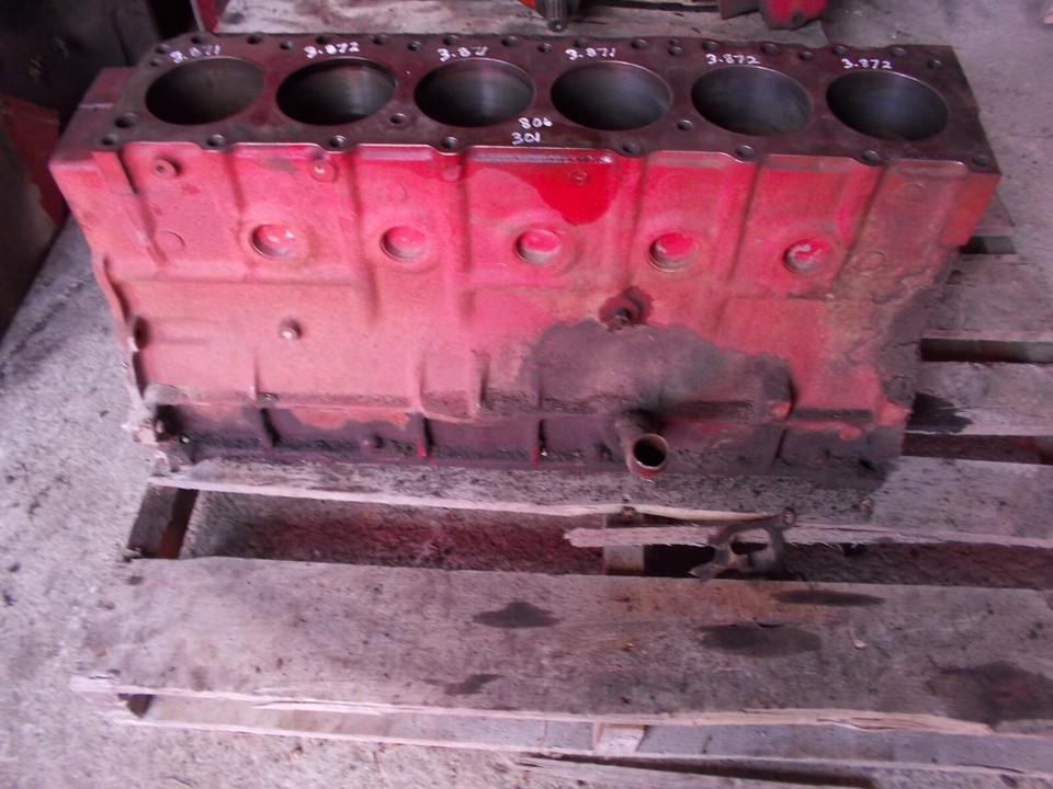 Farmall IH 806 gas Tractor 301 gas engine motor block w/ caps & crater ...