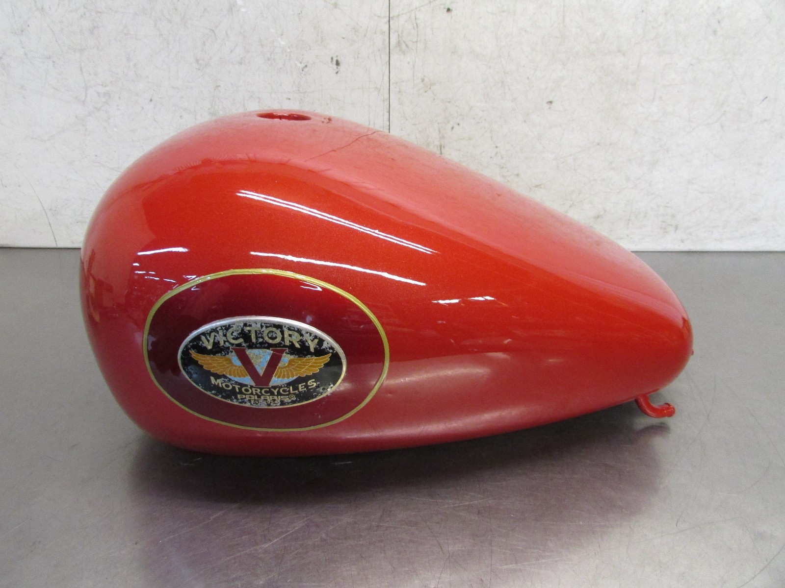 W VICTORY V92 V92C V92CT 2003 OEM GAS TANK FUEL Q/R | eBay