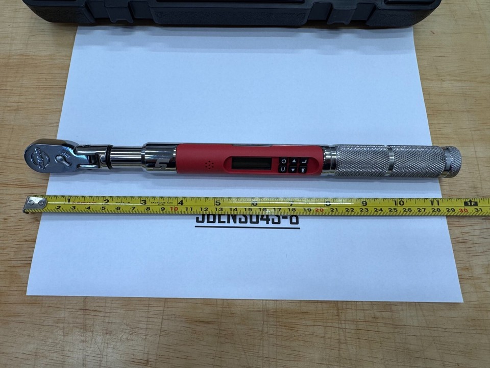 Snap-on Tools NEW RED 1/4" Drive 15-300 in lb Digital Torque Wrench ...