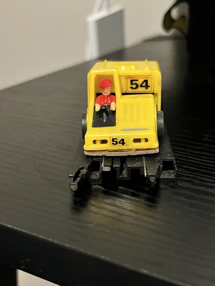 AJ'S Twinn K Oscar Track Cleaner HO Car | eBay