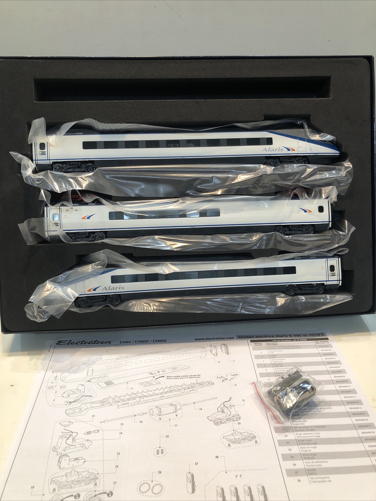 HO Electrotren RENFE Alaris Grandes Lineas S-490 DCC Equipped 3 Car Set ...