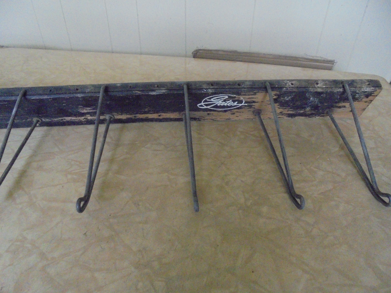 Vintage Gates FAN BELT Display RACK Wood w/ metal hooks Garage Sign Gas ...