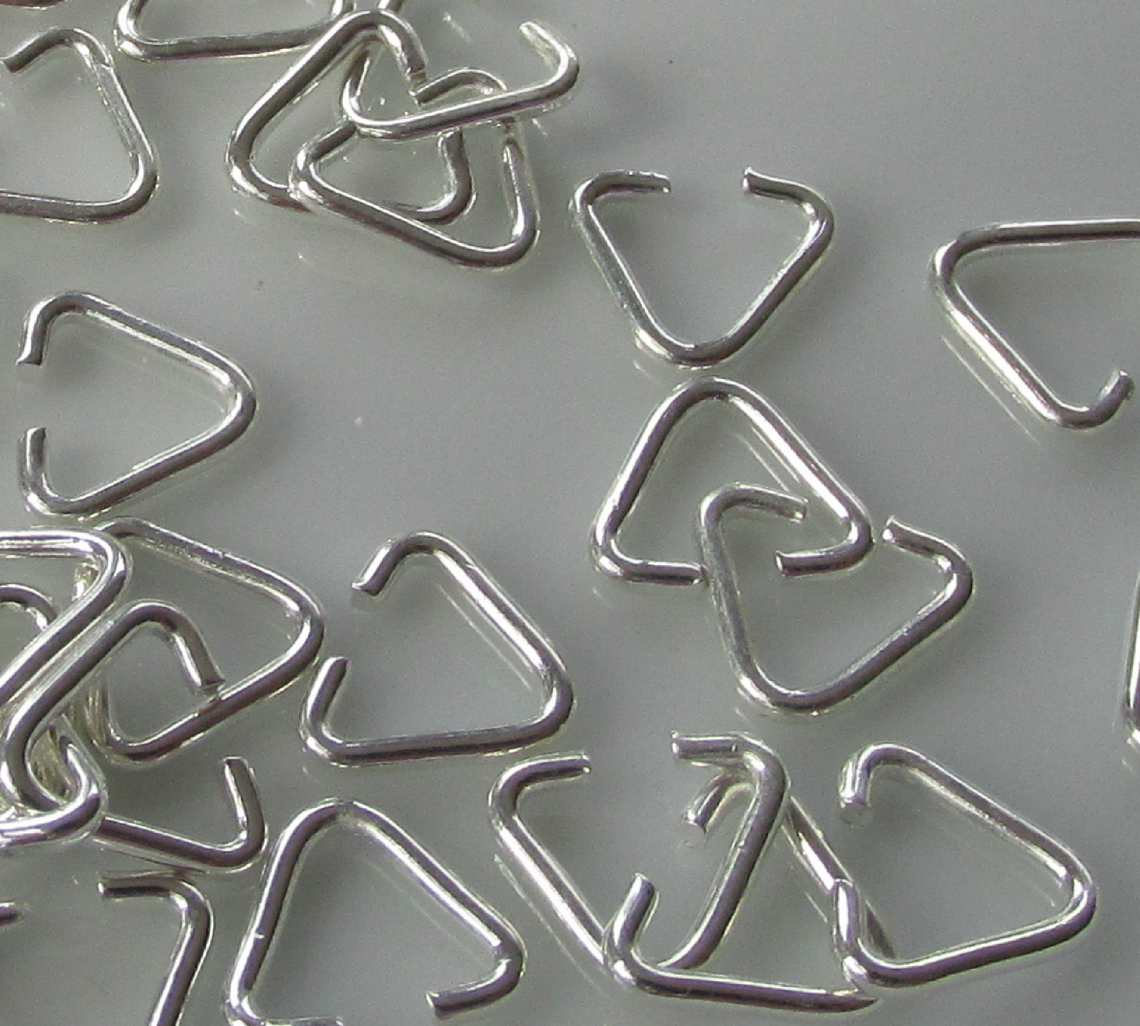 Jewellery Craft Design Silver Plated Triangle Pinch Jump Ring Bails 7mm ...