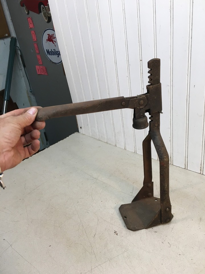 Vtg ADJUSTABLE BOTTLE CAPPER CAST IRON HOME BOTTLING TABLE TOP 12in ...