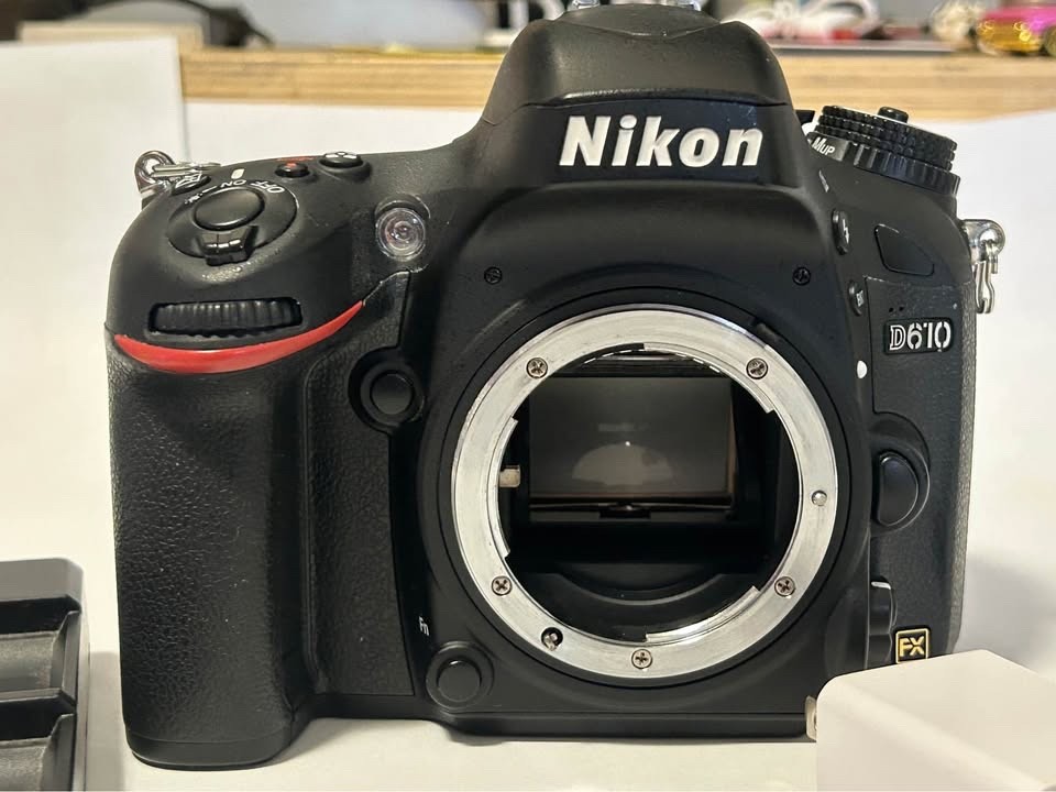 Nikon D610 Black 3.2" LCD 24.3MP FX-Format CMOS Handheld Digital SLR ...