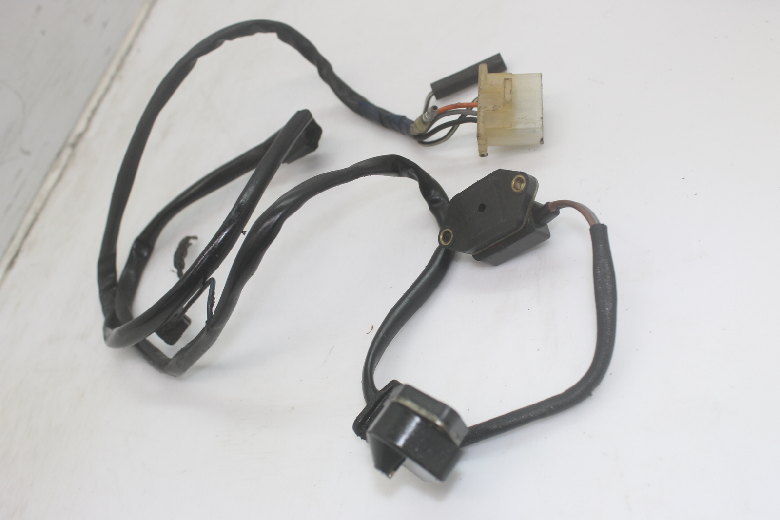 81-83 MAXIM 550 CRANK POSITION SENSOR PULSER PULSAR COIL TRIGGER PICK ...