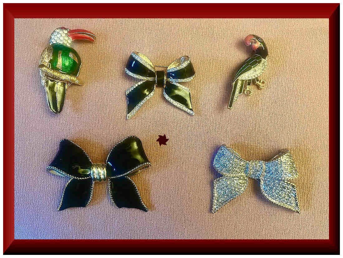 Suit of 5 Vintage Ciro Brooches, stock Items , Including Bows and birds ...