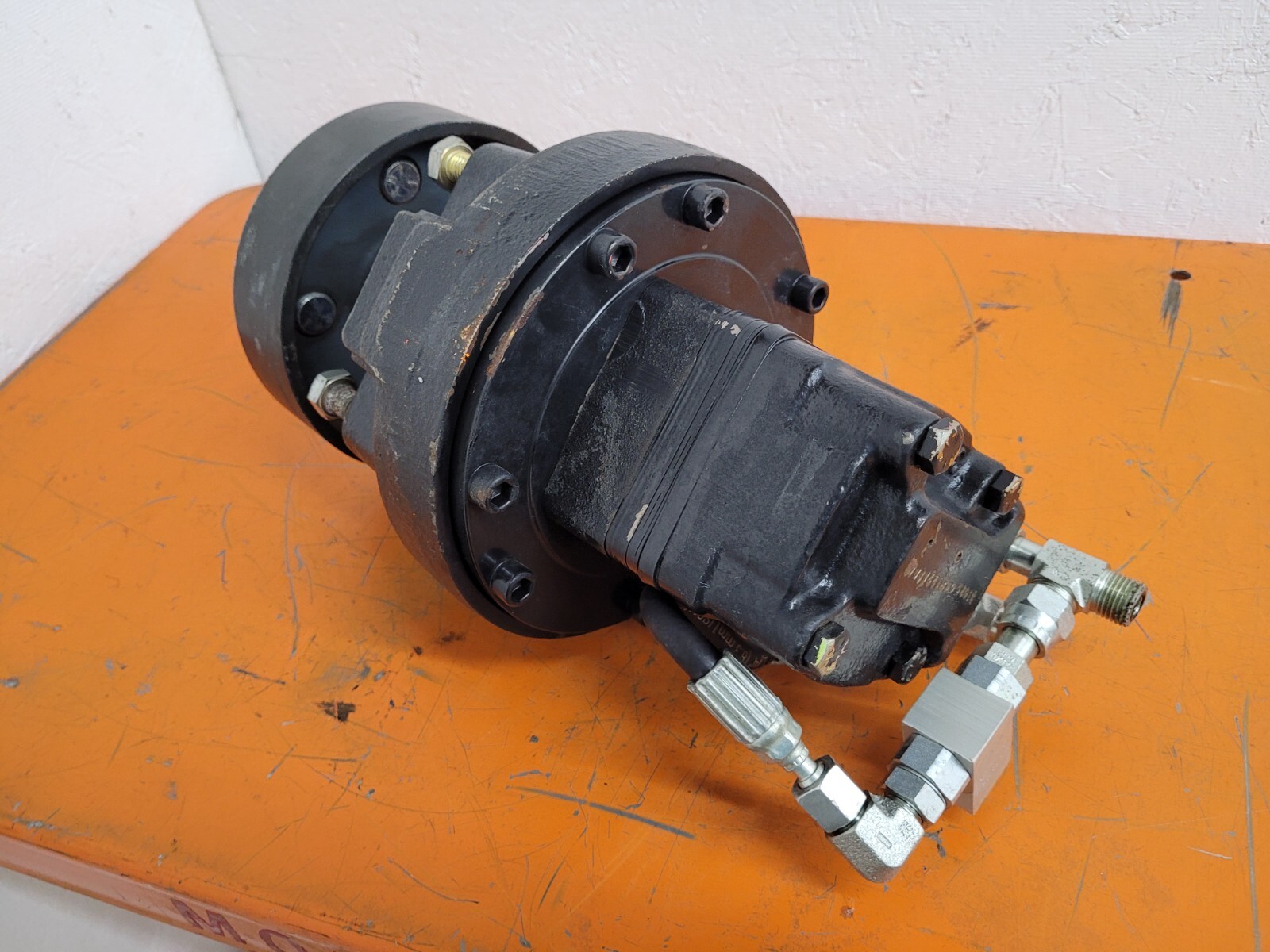White Drive Products HB Hydraulic Wheel Drive Motor With Holding Brake ...