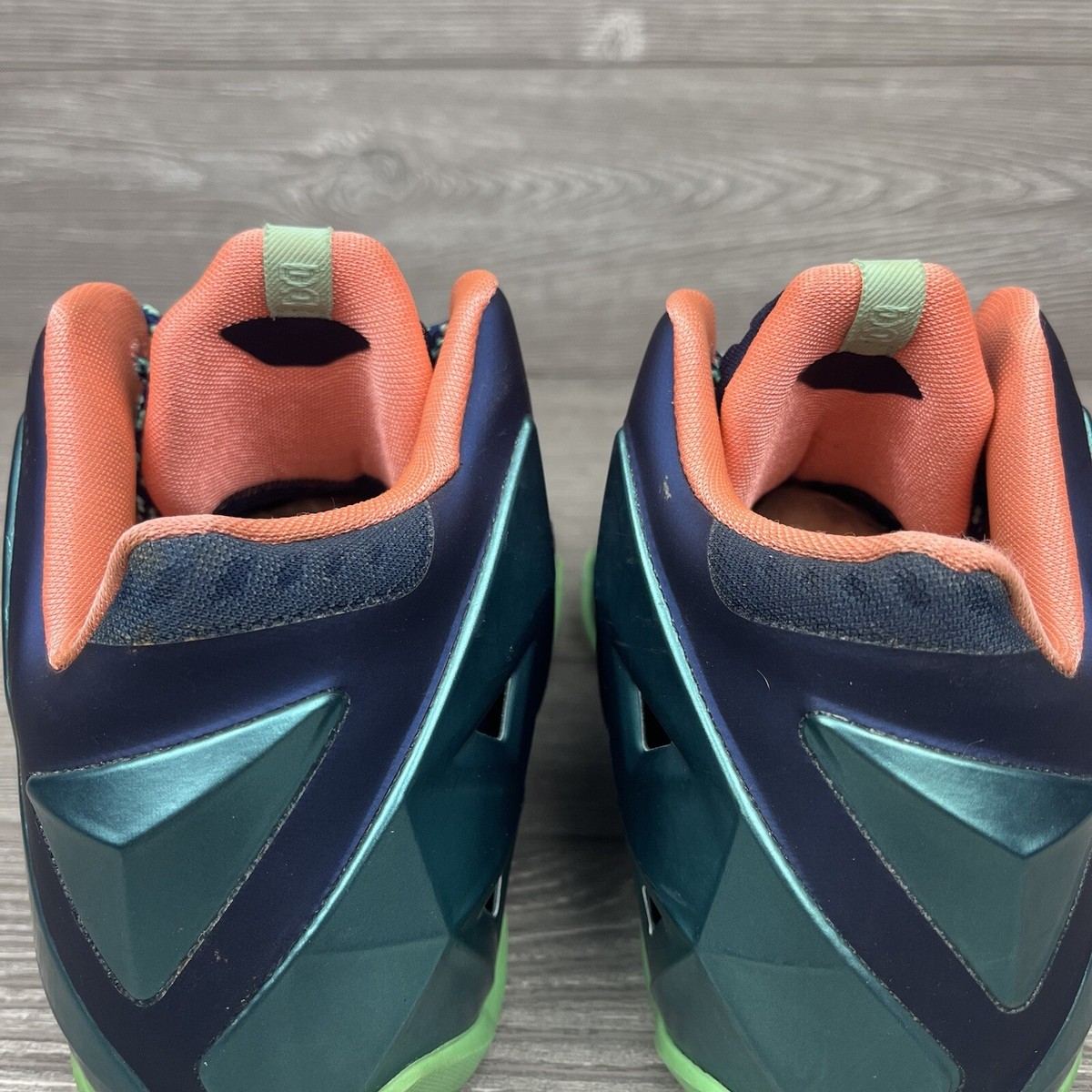 Lebron 11 Atomic Pink