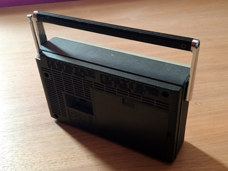 Panasonic RF-560D FM/AM 2-Band Portable Radio Receiver Tested & Works ...