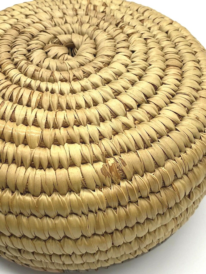 Vintage Basket Hand Made Coiled Pine Needle Raffia With Lid And Handle ...