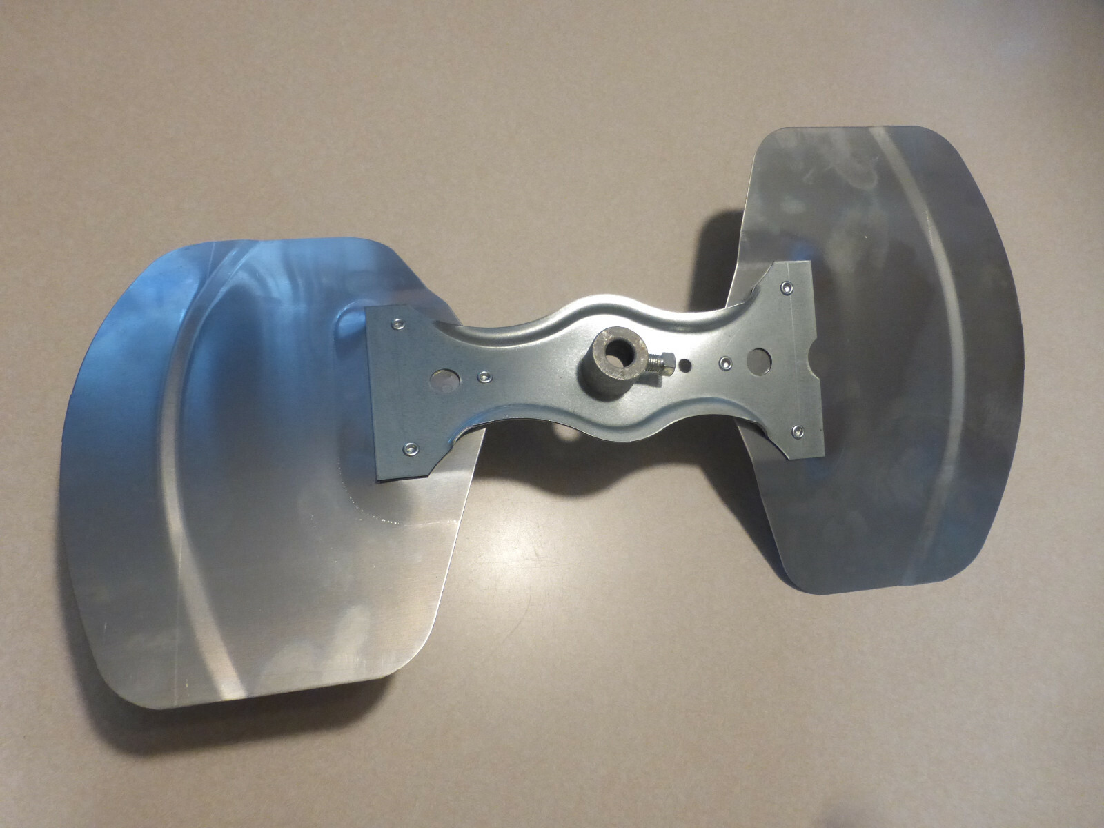 ( 2 ) REVCOR REPLACEMENT PROPELLERS, 20 INCH DIAMETER, 29 DEGREE PITCH ...