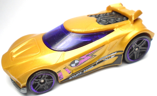 2020 HOT WHEELS CHICANE STUNT TEAM GOLD 1:64 DIECAST 2 3/4" CAR W PINK ...