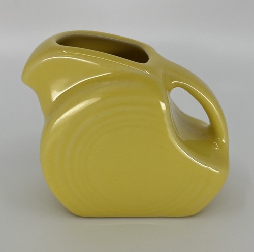 Fiesta, Fiesta-ware mini disk pitcher; Sunflower yellow - unused. Homer ...