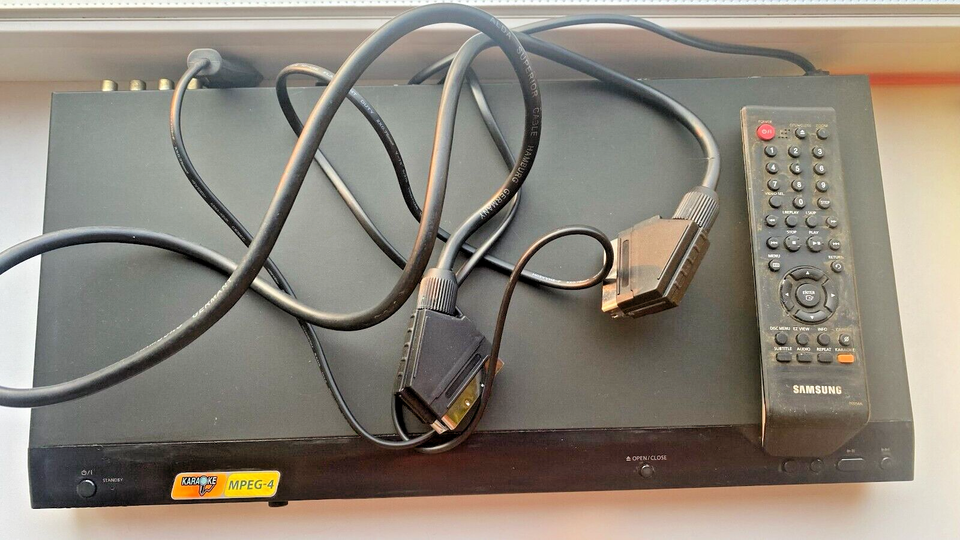 Samsung DVD-P361K DVD Player 14bit/108MHZ DivX Video with Remote TESTED ...