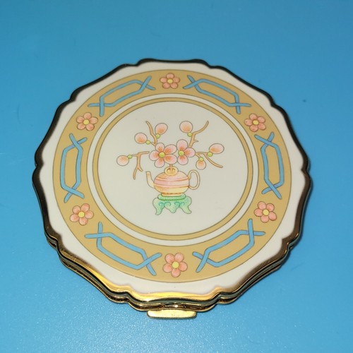 Vintage Stratton Compact Mirror – Scalloped Enamel Floral Design ...