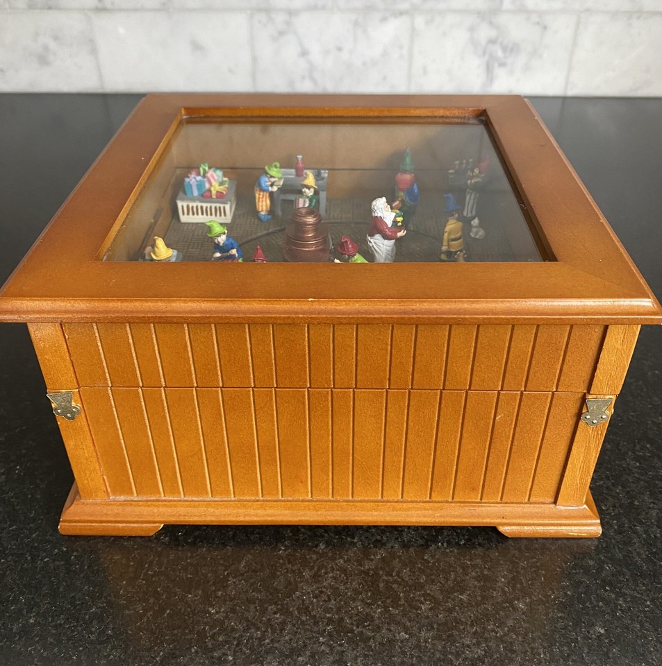 Mr. Christmas Deluxe Animated Music Box Santa's Workshop Wood Look | eBay