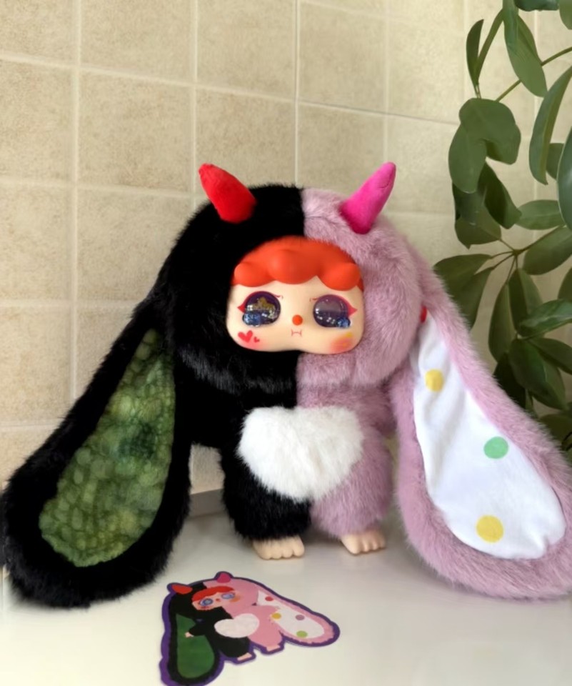 Baby Three Migo Give Yourself A Hug Series 400% Big Hidden Devil Plush ...