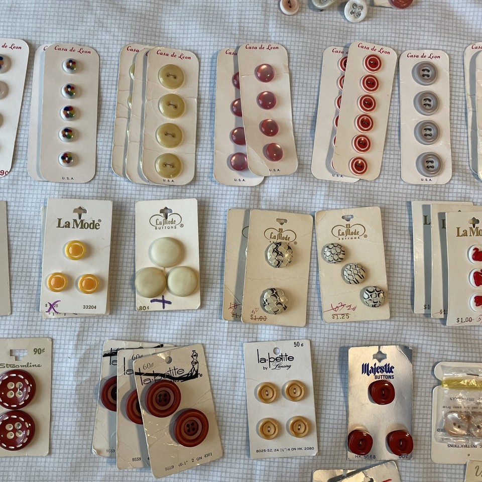 Vintage Buttons Lansing La Petite LaMode Casa De Leon Lot of 90 Packs NOS | eBay