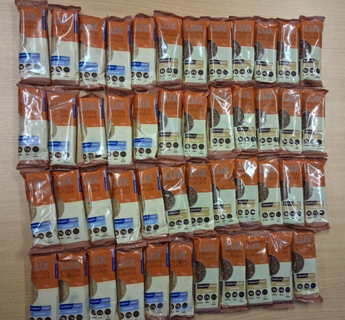 Premium Lux Protein Flapjack - 47 x 75g Loose Bars | eBay UK