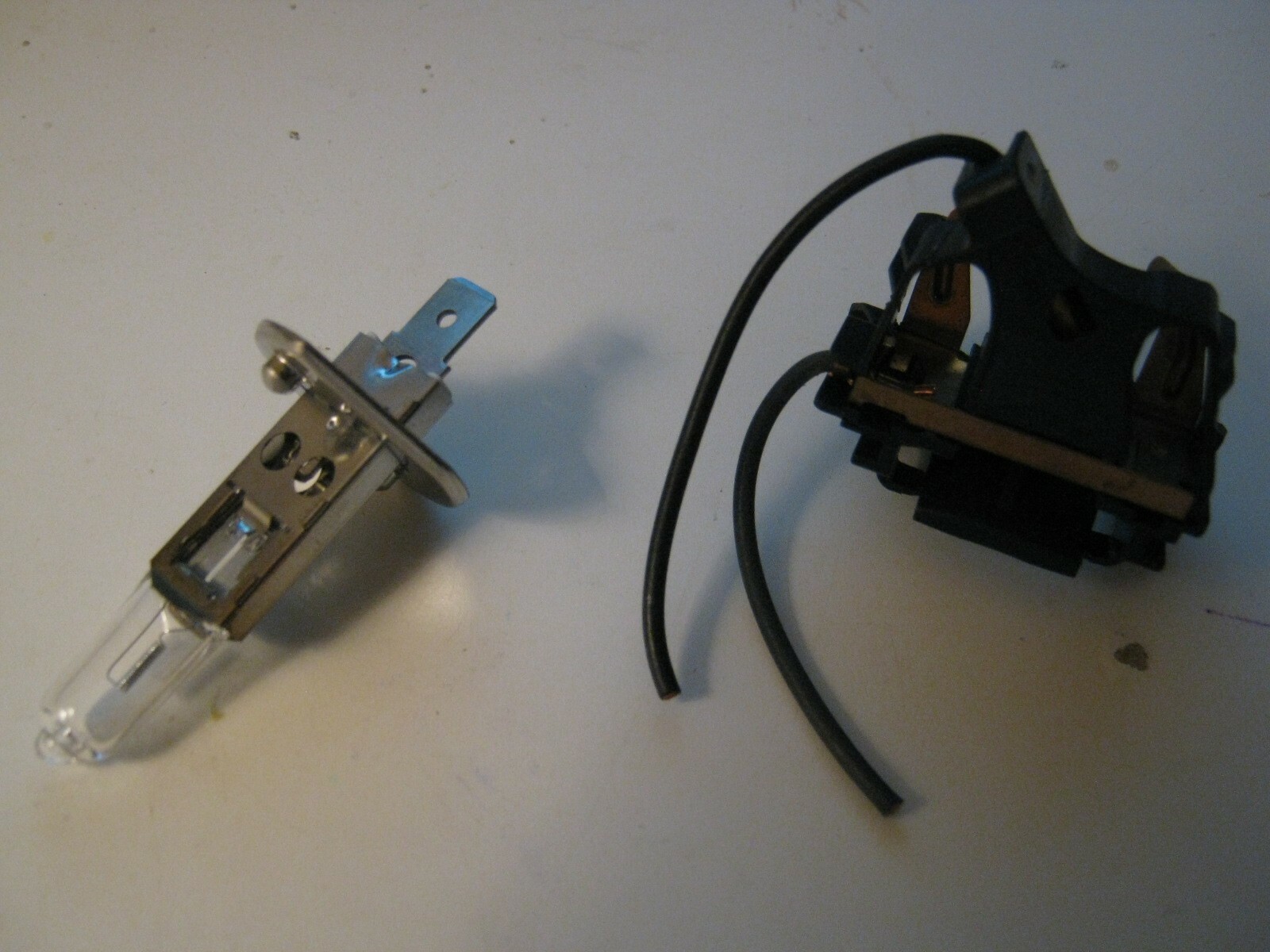 OSRAM+Germany+H1U+12V+55W+64150L+DOT+E1+12V+-+1+piece+with+holder for ...