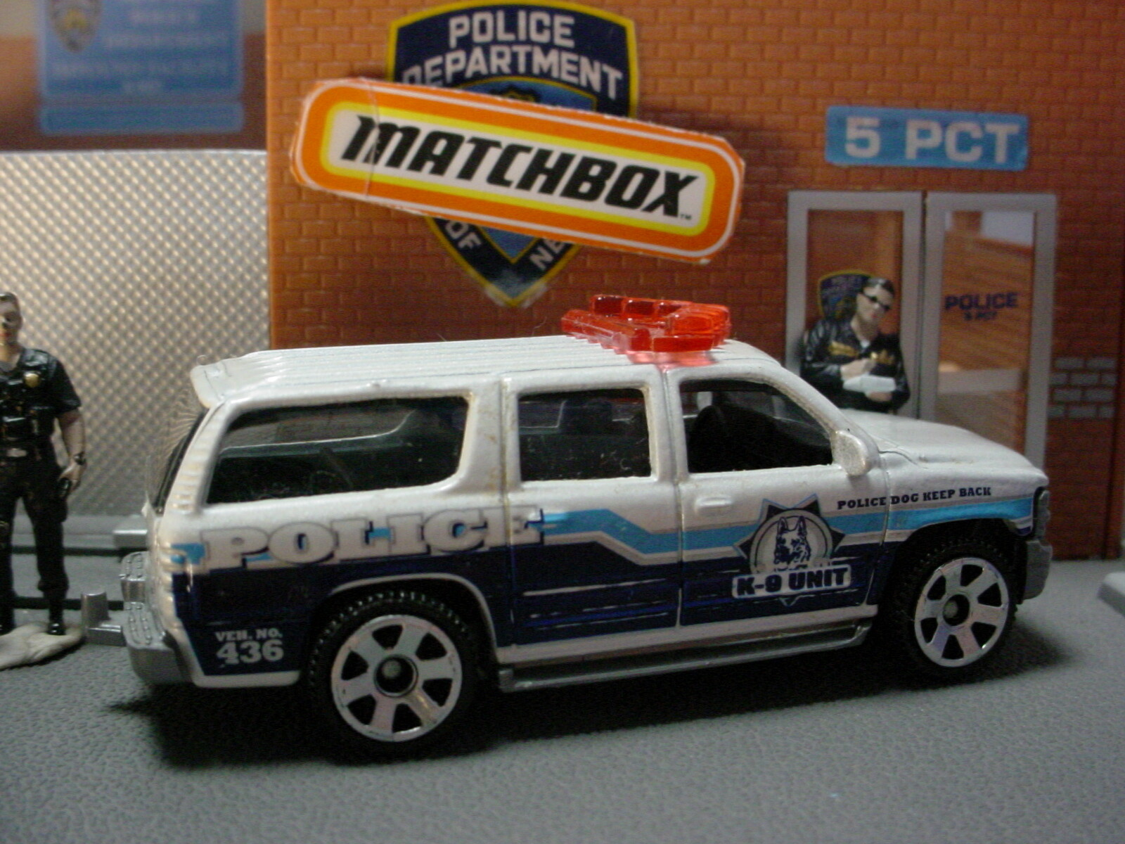 🚨 2012 POLICE Design 2000 FORD SUBURBAN 🚓 white; K9 UNIT🐕‍🦺Matchbox ...