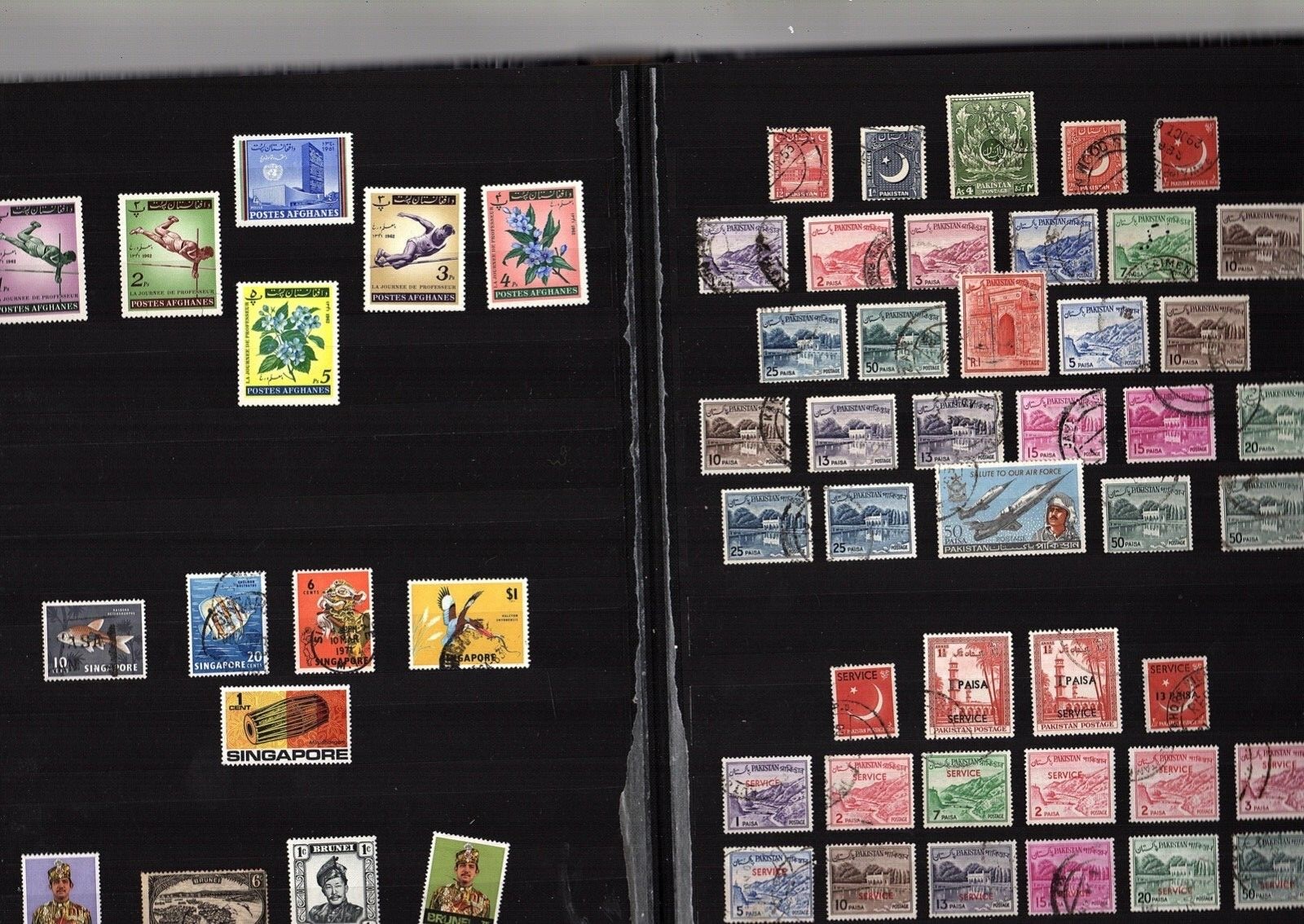 Stamp collection stock book appx 676 stamps world wide cv 571.85 (bb2 ...