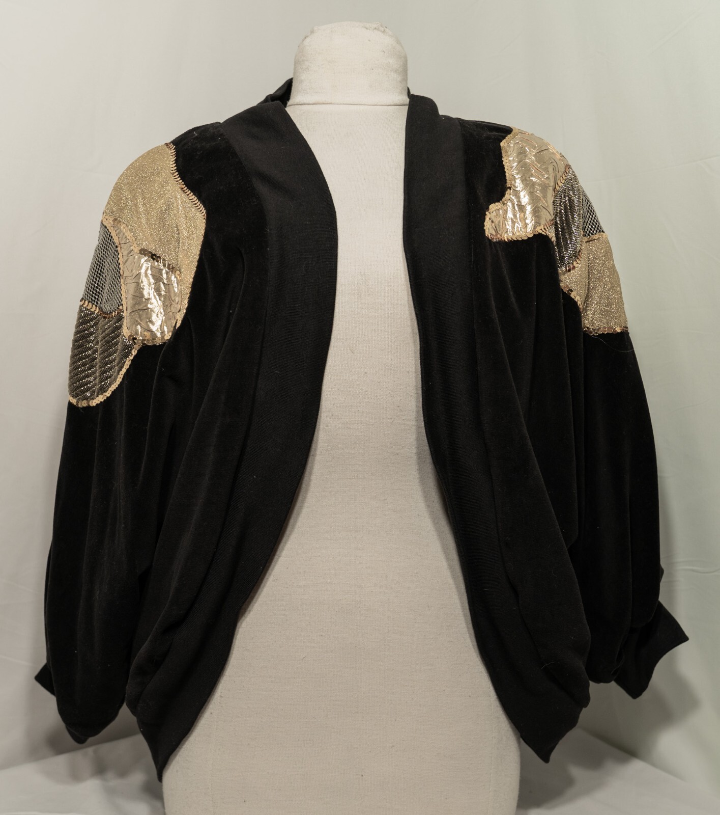 Vintage "Sara" black and gold winged over coat with g… - Gem