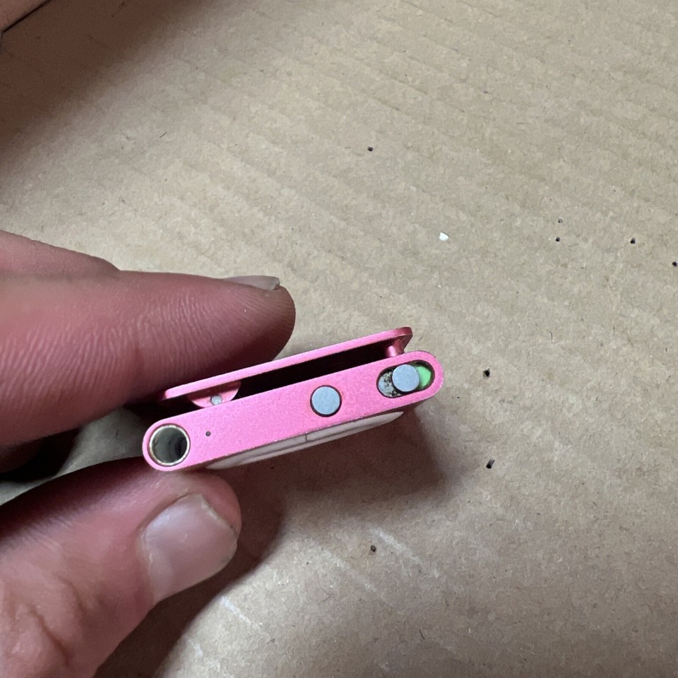 Apple iPod shuffle 4th Generation Pink (2 GB) 885909611768 | eBay