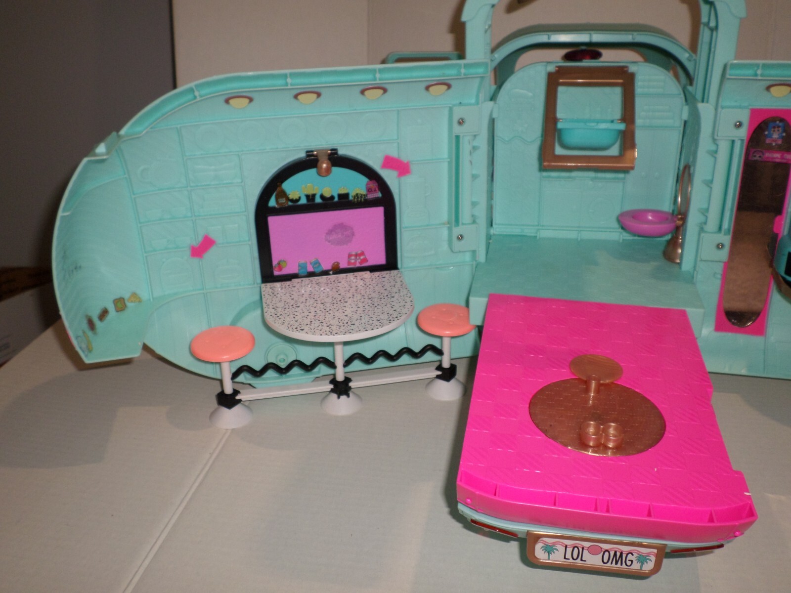LOL Surprise OMG 2 IN 1 GLAMPER Playset RV Camper Van House MGA ...