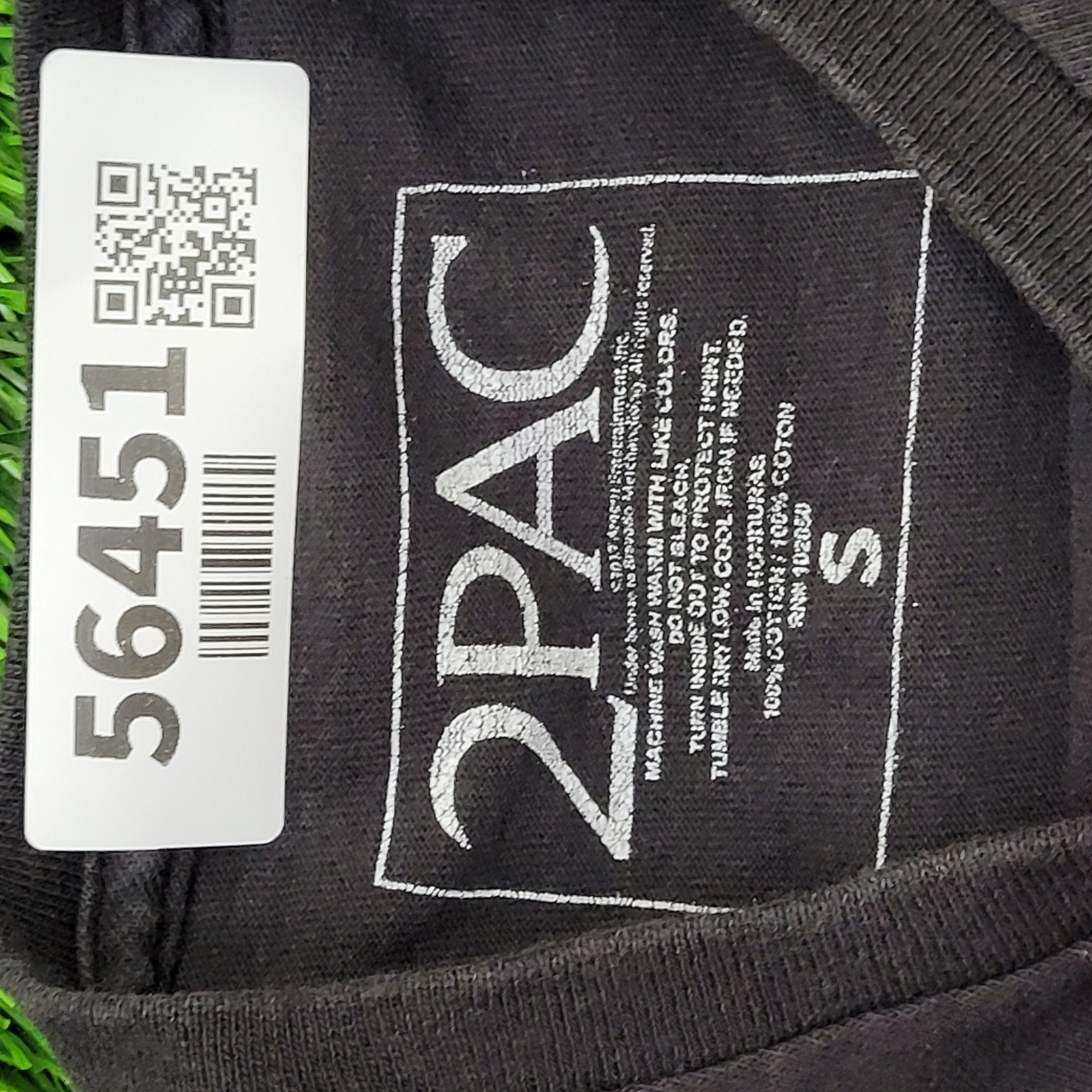 Tupac Shakur Middle-Finger Portrait Shirt Womens Smal… - Gem