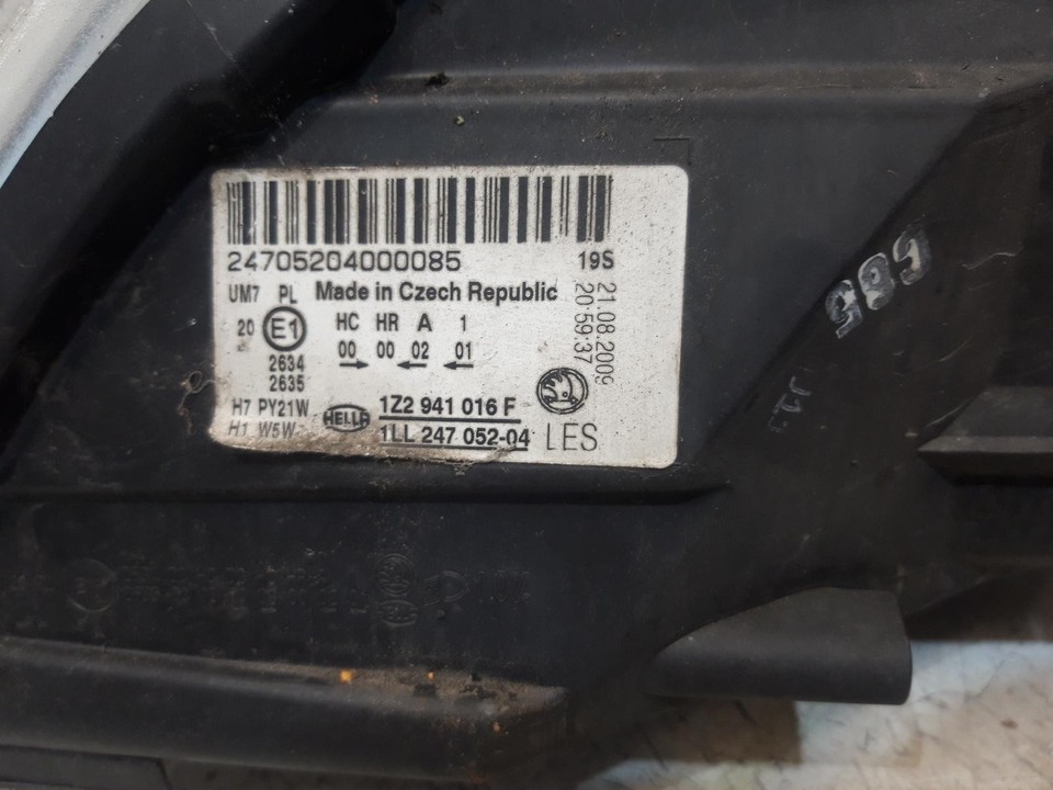 2009 SKODA OCTAVIA HEADLIGHT HEADLAMP RIGHT O/S/F 1Z2941016F HALOGEN ...