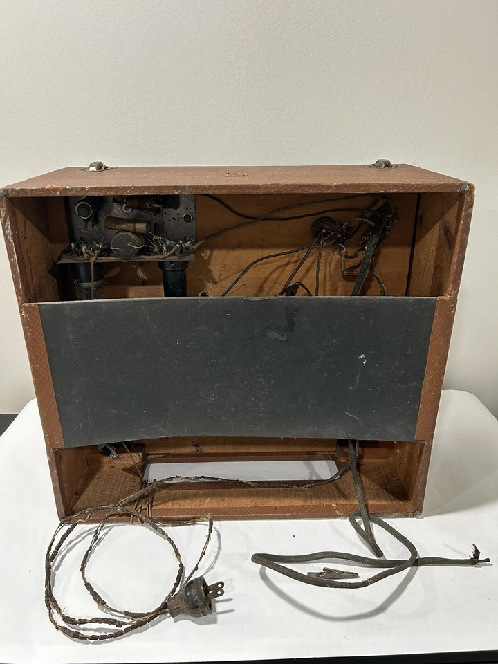 Vintage 1940s Emerson Record Player, WW2 Era Tabletop | eBay