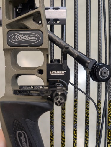 USED Mathews V3 27, RH, 25"-29.5", 60-75lbs, Ambush Green, fully set up ...